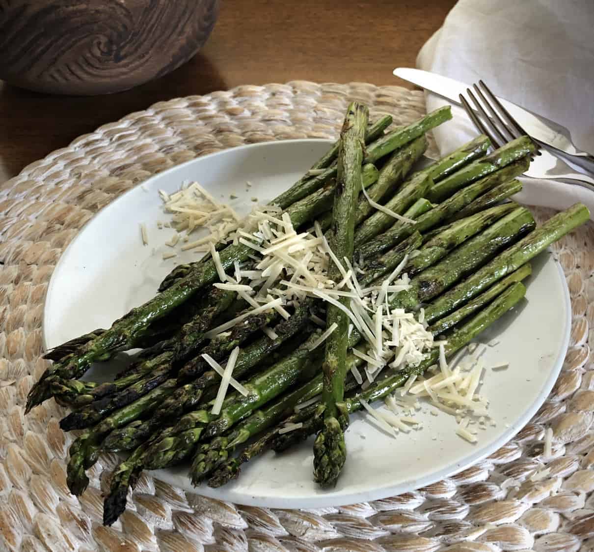 Grilled Asparagus - Easy and Delicious - Sula and Spice
