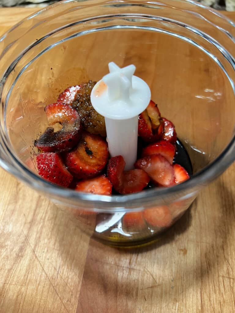 Strawberry Balsamic Vinaigrette Dressing - Ovenspiration