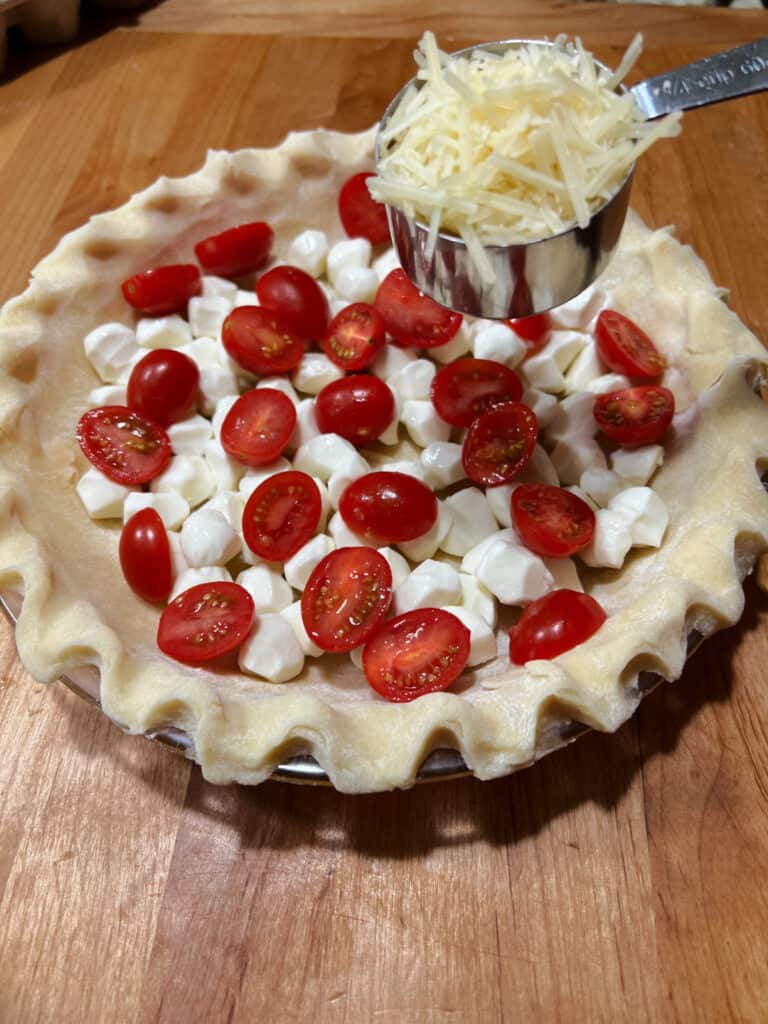 Caprese Quiche (Tomato and Mozzarella) - Ovenspiration