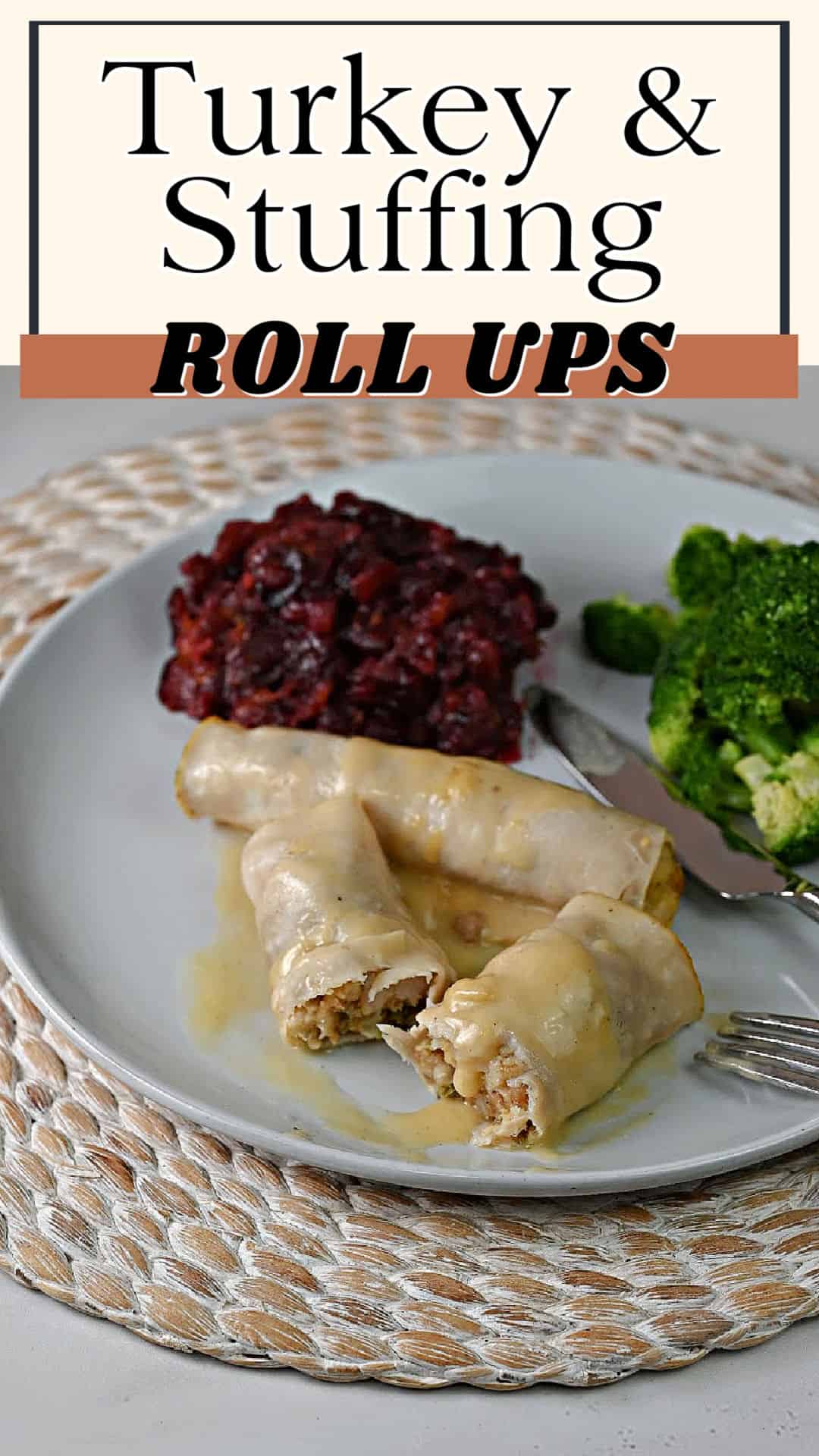 Thanksgiving Turkey Roll Ups with Stuffing - Ovenspiration